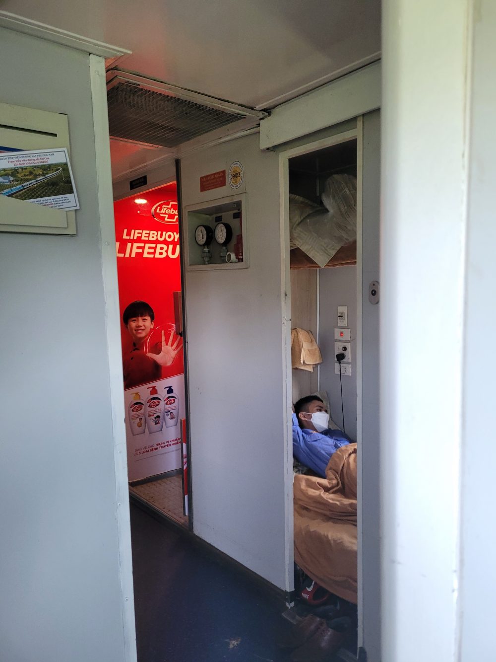 My Experience Taking the Reunification Express in Vietnam - Unbordered Life