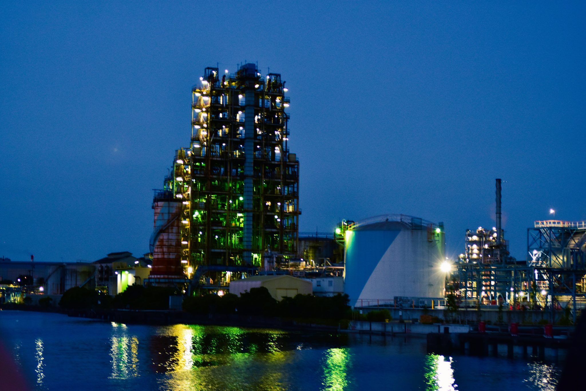 See Kawasaki's Cyberpunk Factory Skyline on a Night Cruise - Unbordered ...