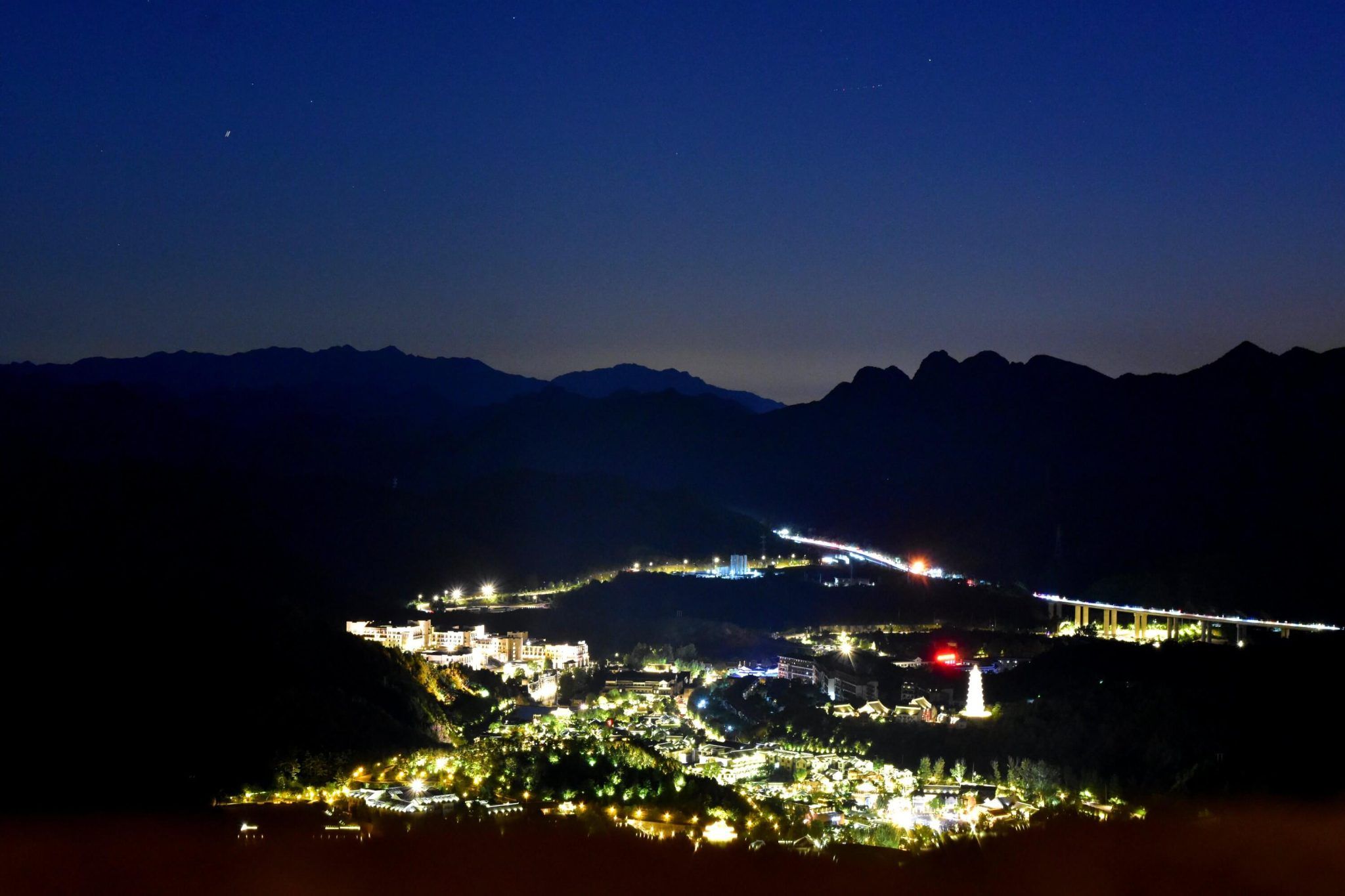 A Guide to Visiting Gubei Water Town & Simatai Great Wall - Unbordered Life